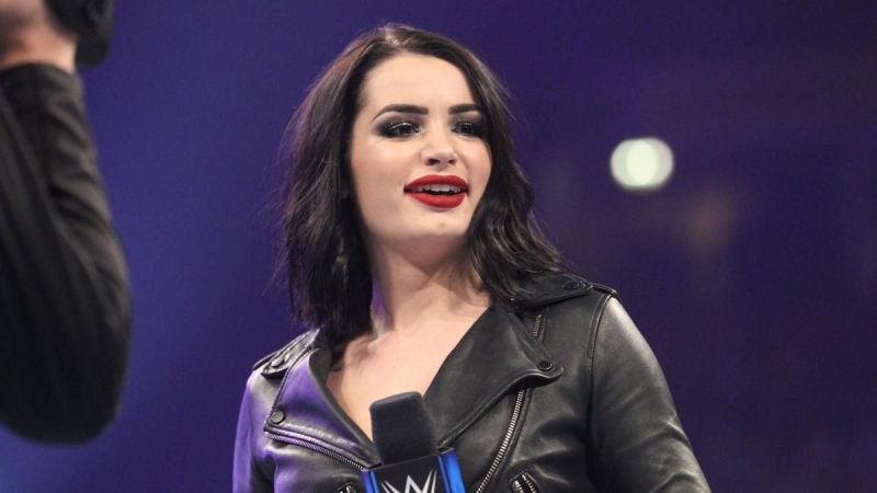 Should Paige become a color commentator for WWE SmackDown Live?