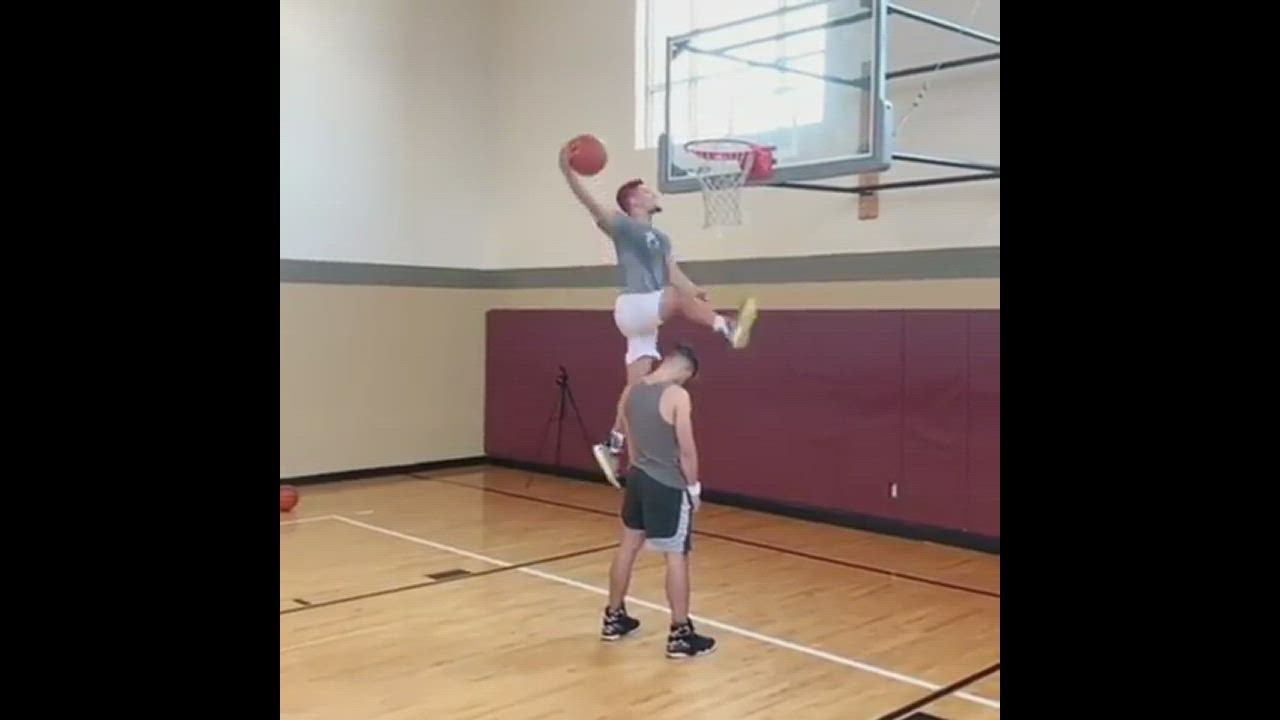 Basketball dunks: This guy is plain insane