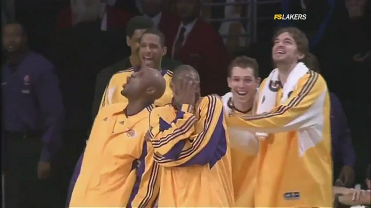 This is by far one of the great NBA reaction of all time