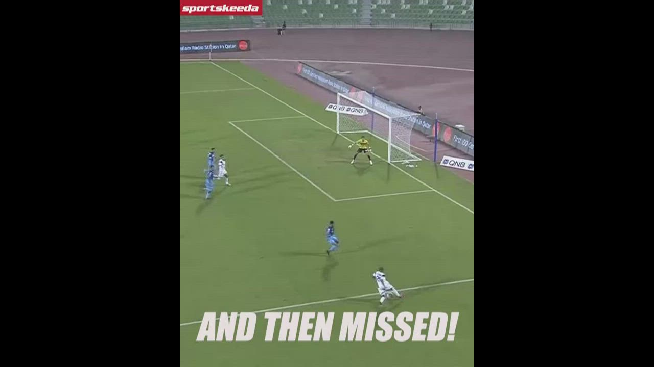 This team hit the woodwork THREE times in THREE seconds. Talk about bad ...